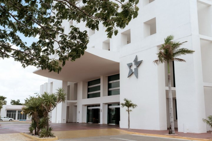 Star Médica Mérida recibe Certificación por la Canadian Healthcare ...